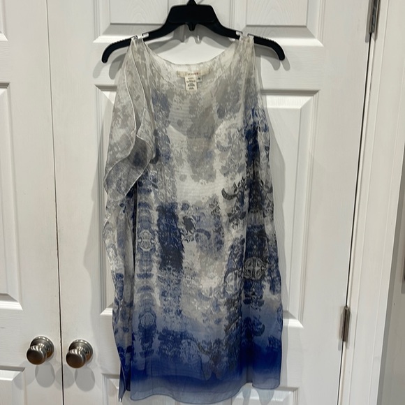 Studio M | Dresses | Studio M Lightweightside Has A Very Cool Feature ...